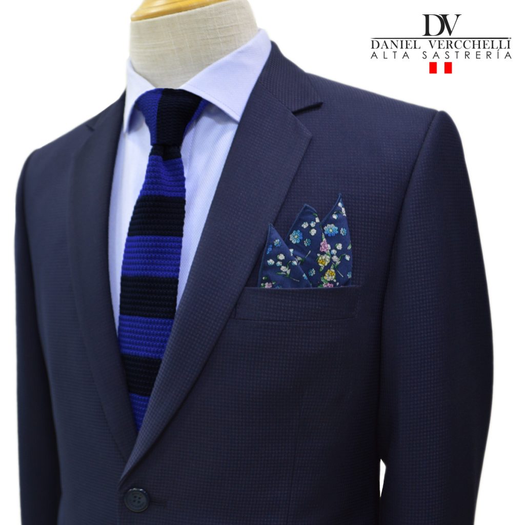 Corbata Ejecutiva Guinda a rayas anchas azul – Daniel Vercchelli – Alta ...